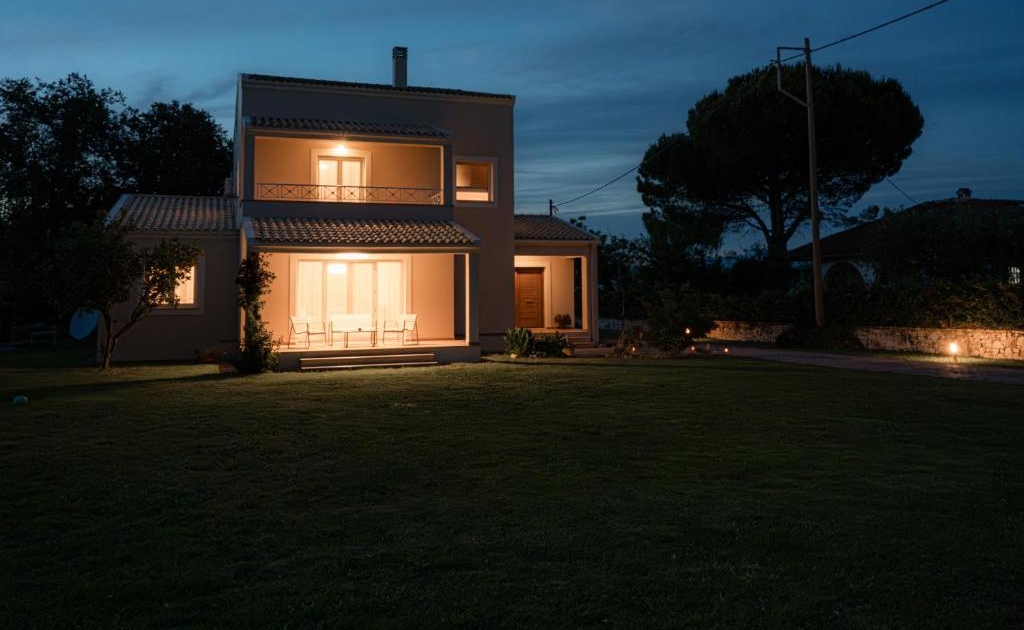 Roda Luxury Beach House – Korfuservis